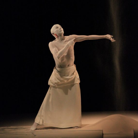 Sankai Juku at Royce Hall – ArtsBeatLA